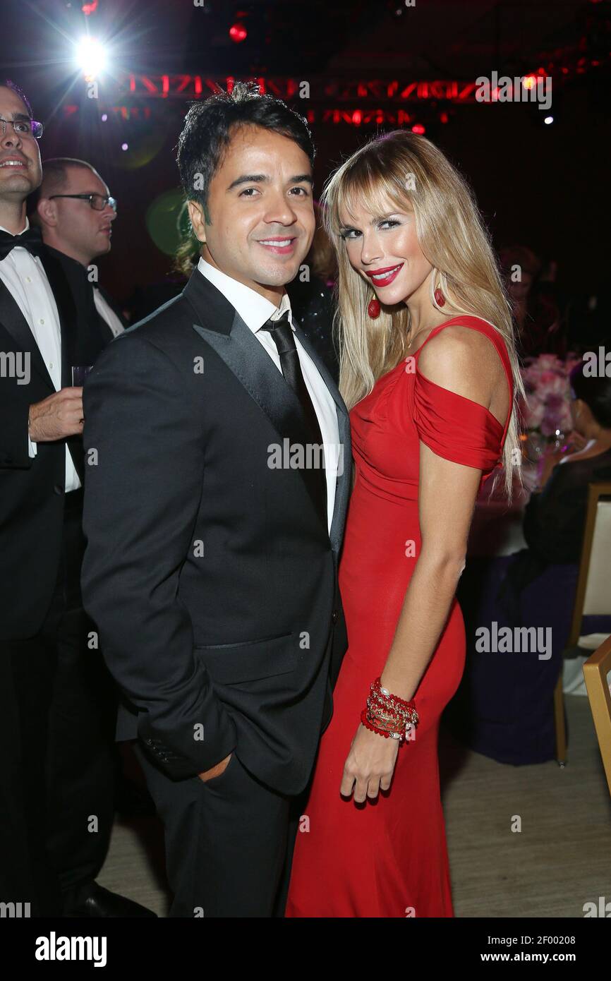 Luis Fonsi and Agueda Lopez - 28 October 2012 - Miami, Florida - Don ...