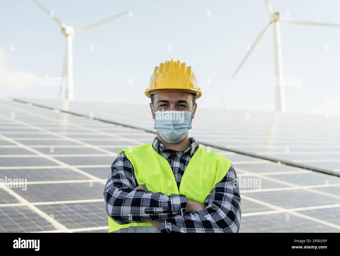 Engineer with mask windmill hi-res stock photography and images - Alamy