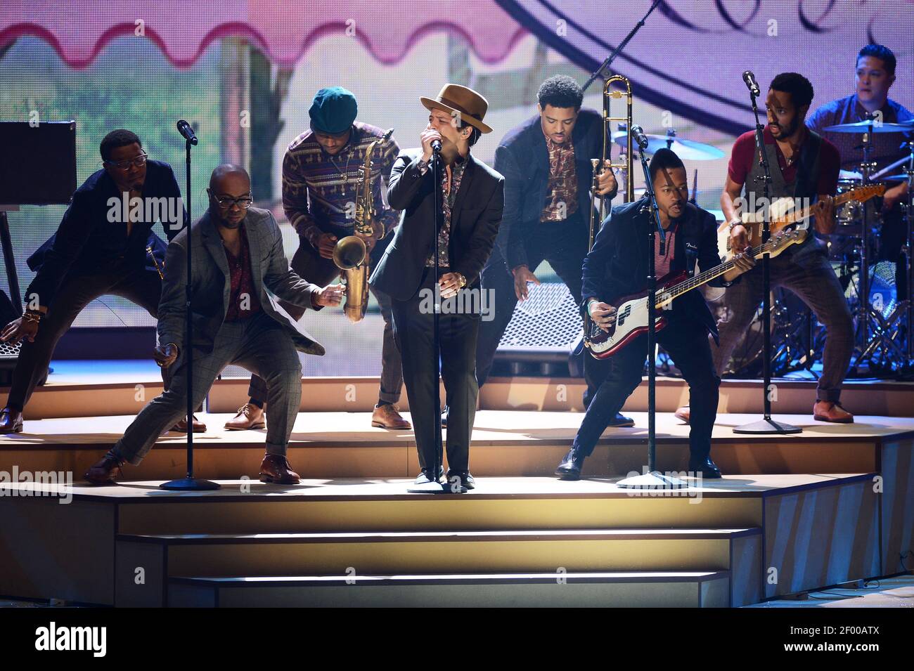 Bruno Mars - 7 November 2012 - New York, NY - 2012 Victoria's Secret ...
