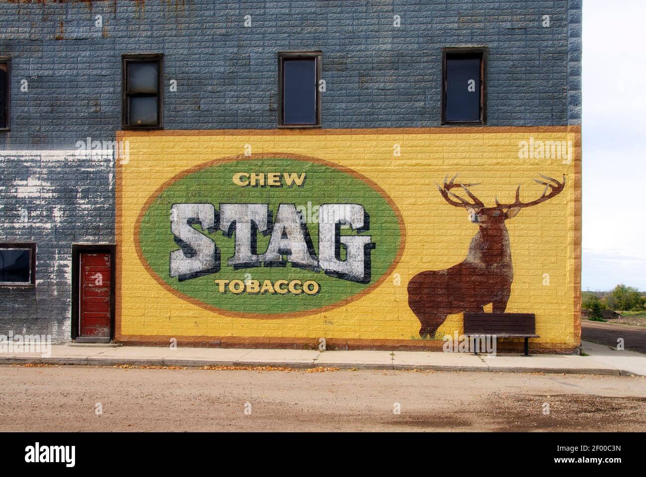 Vintage tobacco advertisement on the Prudden Mercantile Building, Botha ...
