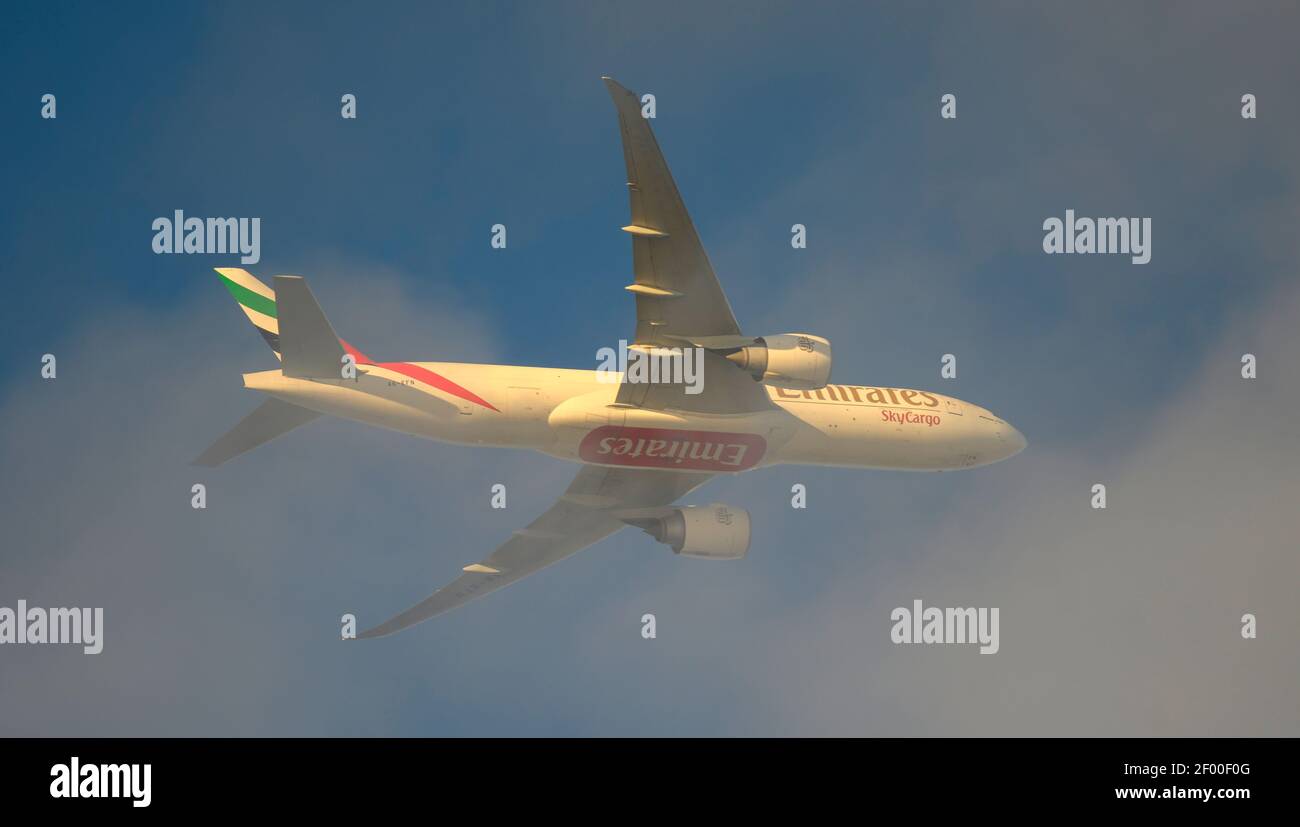 London heathrow to dubai route hi-res stock photography and images - Alamy