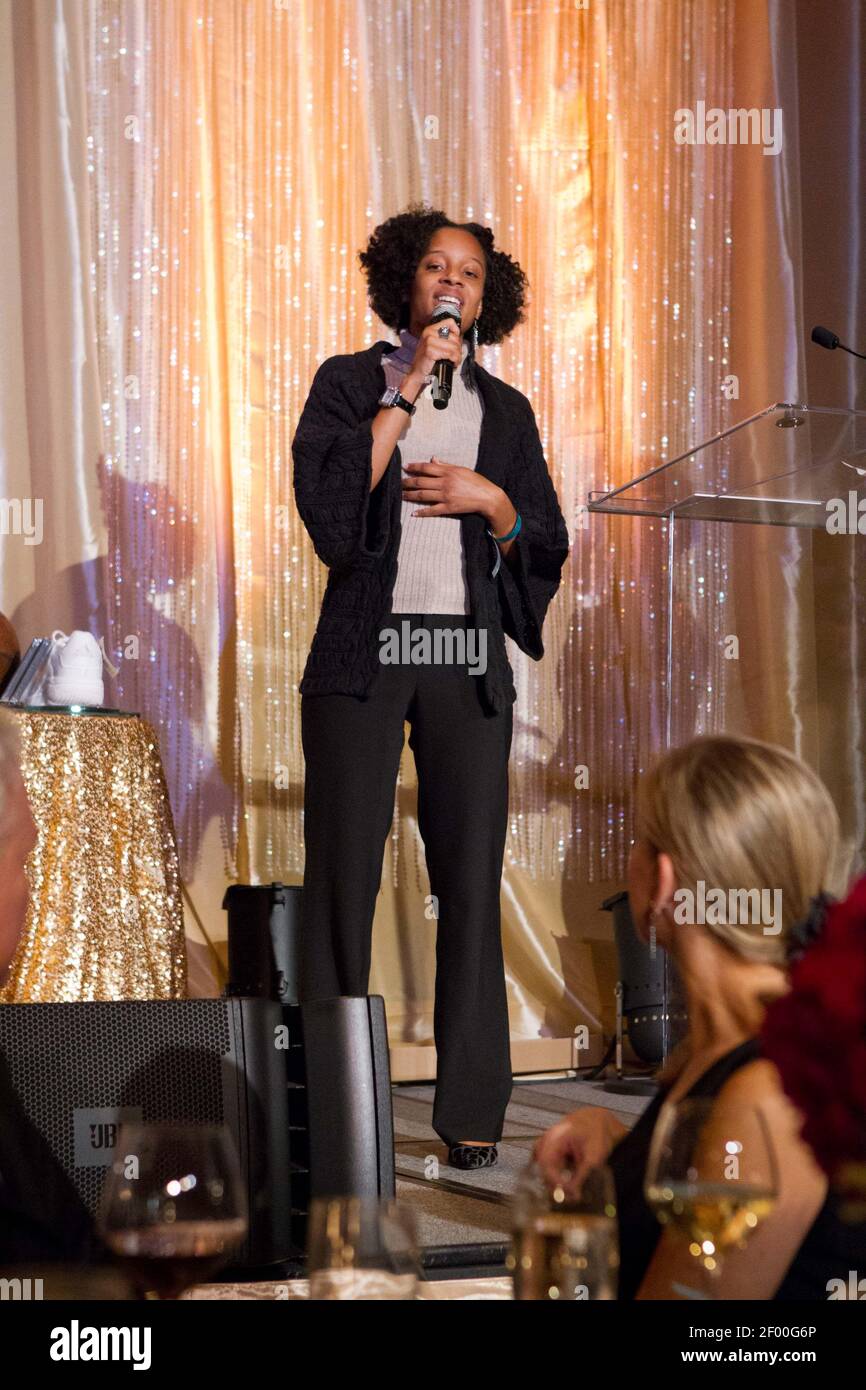 Chelsea Lyons - 26 October 2012 - San Francisco, CA - 7th Annual Gala ...