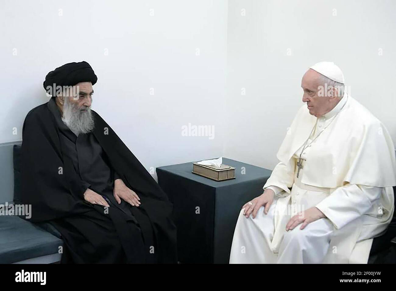 Ali al sistani hi-res stock photography and images - Alamy