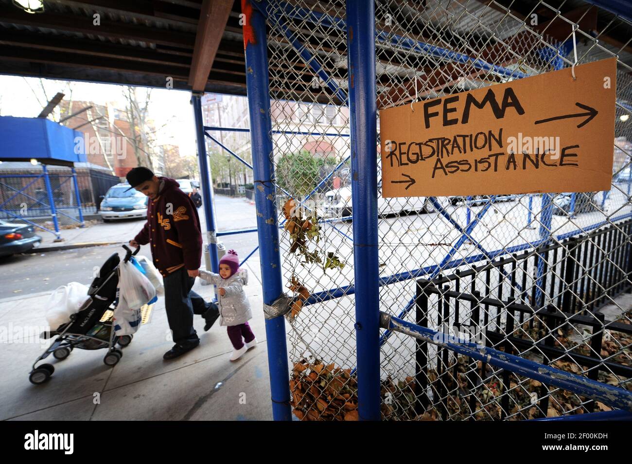 14 NOVEMBER 2012 - New York - FEMA registration assistance sign tied ...