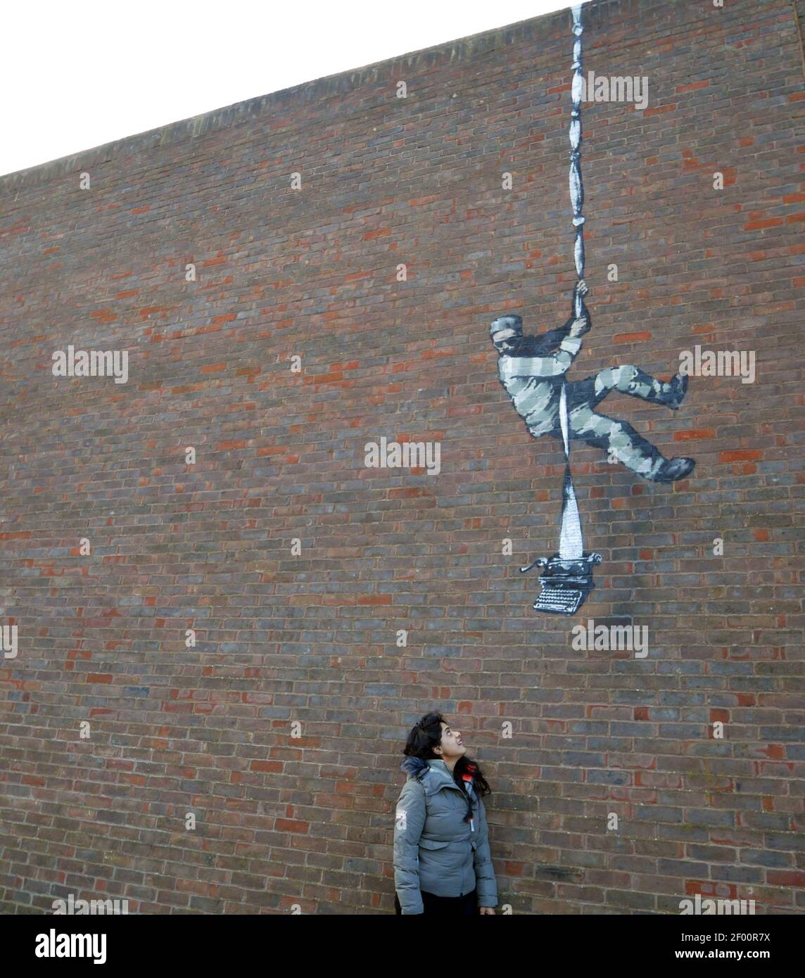 Non Exclusive: ***NO MAIL ONLINE UNLESS AGREED***Fans have flocked to ...