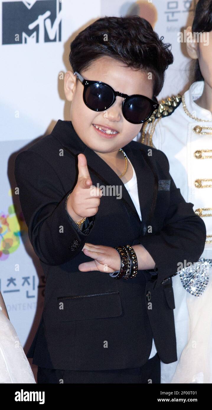 19 November 2012 - Seoul, South Korea : South Korean young boy Hwang ...
