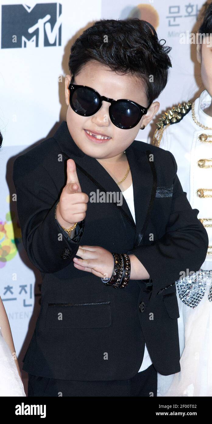 19 November 2012 - Seoul, South Korea : South Korean young boy Hwang ...
