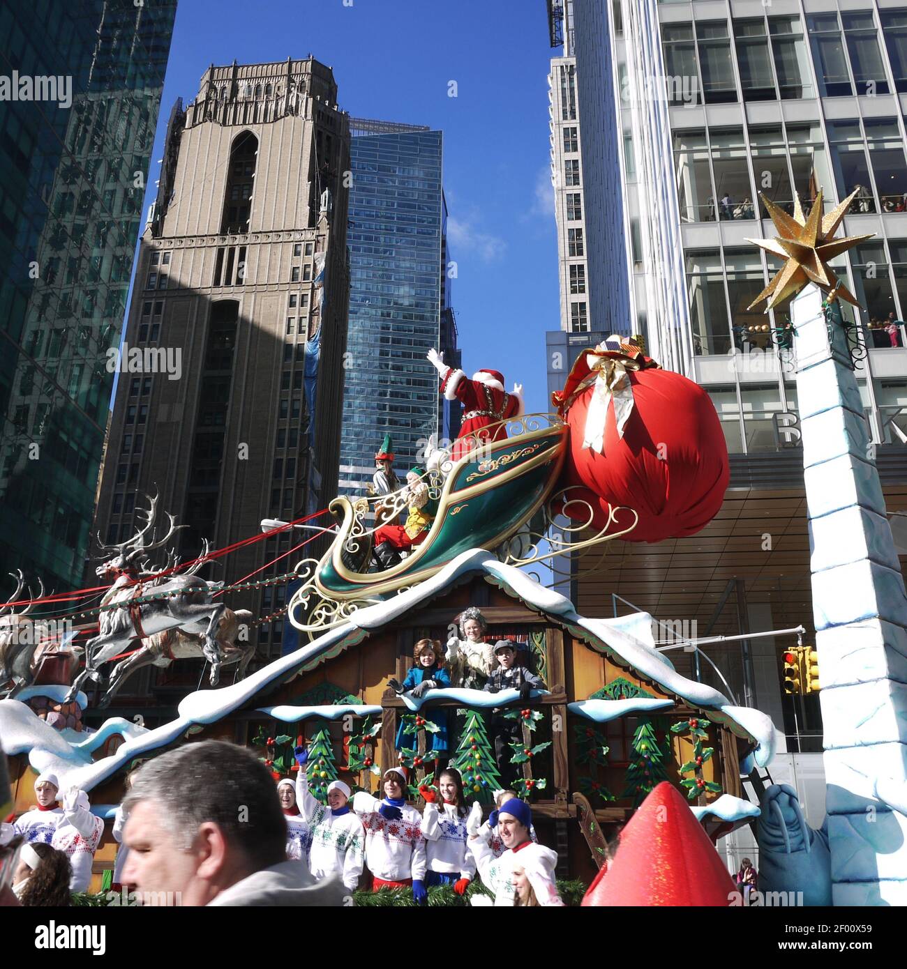 Nov. 22, 2012 - New York - Thanksgiving Day Parade. Santa's Sleigh ...