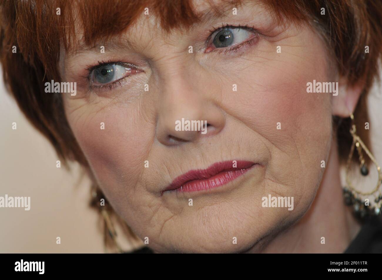 01 December 2012 - Vancouver, B.C., Canada - Blair Brown, centre, cast ...
