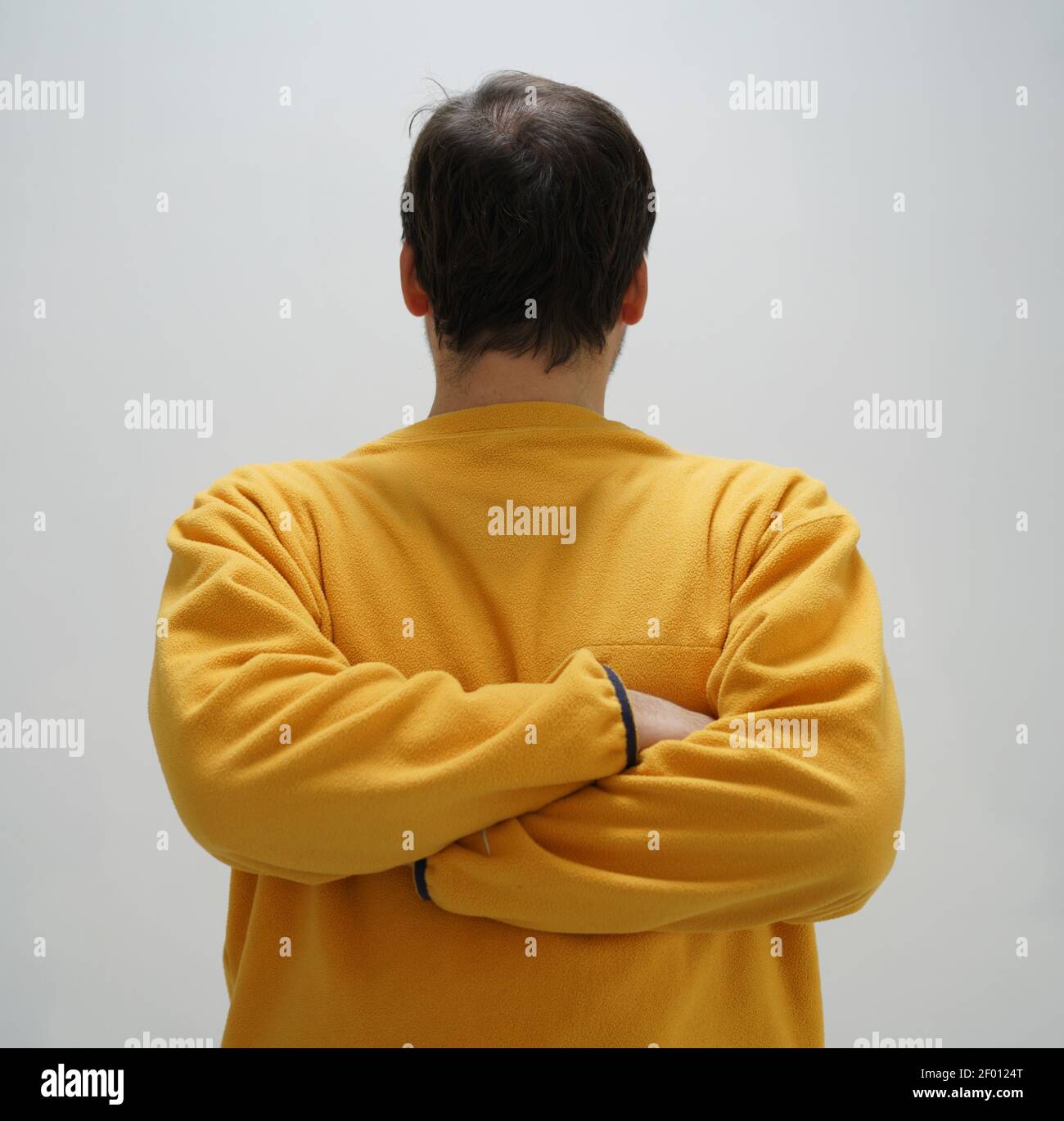 Back turned head hi-res stock photography and images - Alamy