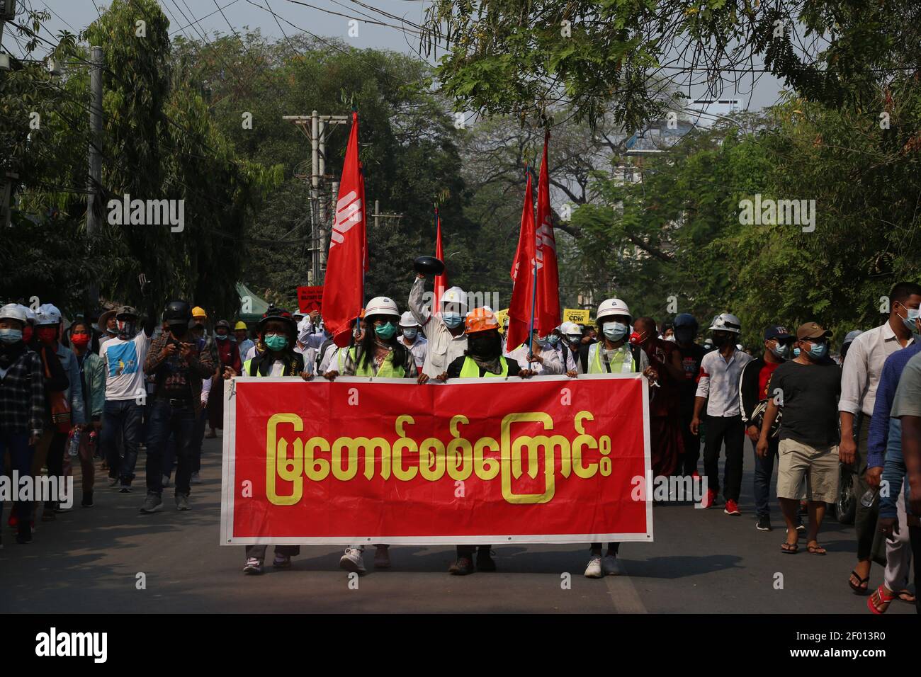 Mandalay, Myanmar. 6th March 2021. The funeral of a 26 year old man who ...