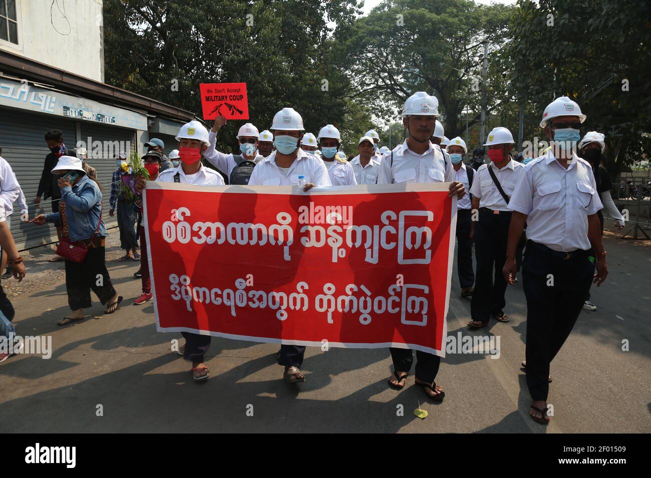 Mandalay, Myanmar. 6th March 2021. The funeral of a 26 year old man who ...