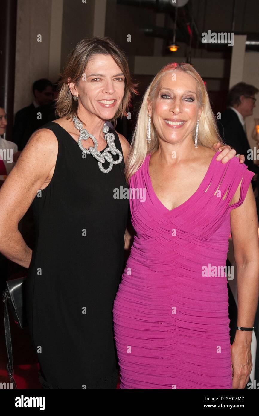 Cirque de soiree hi-res stock photography and images - Alamy