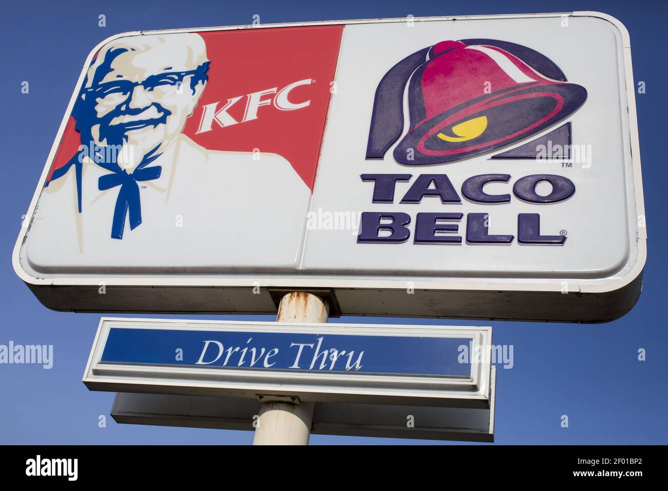 25 December 2012 - Milford, Delaware - A dual Taco Bell and Kentucky ...