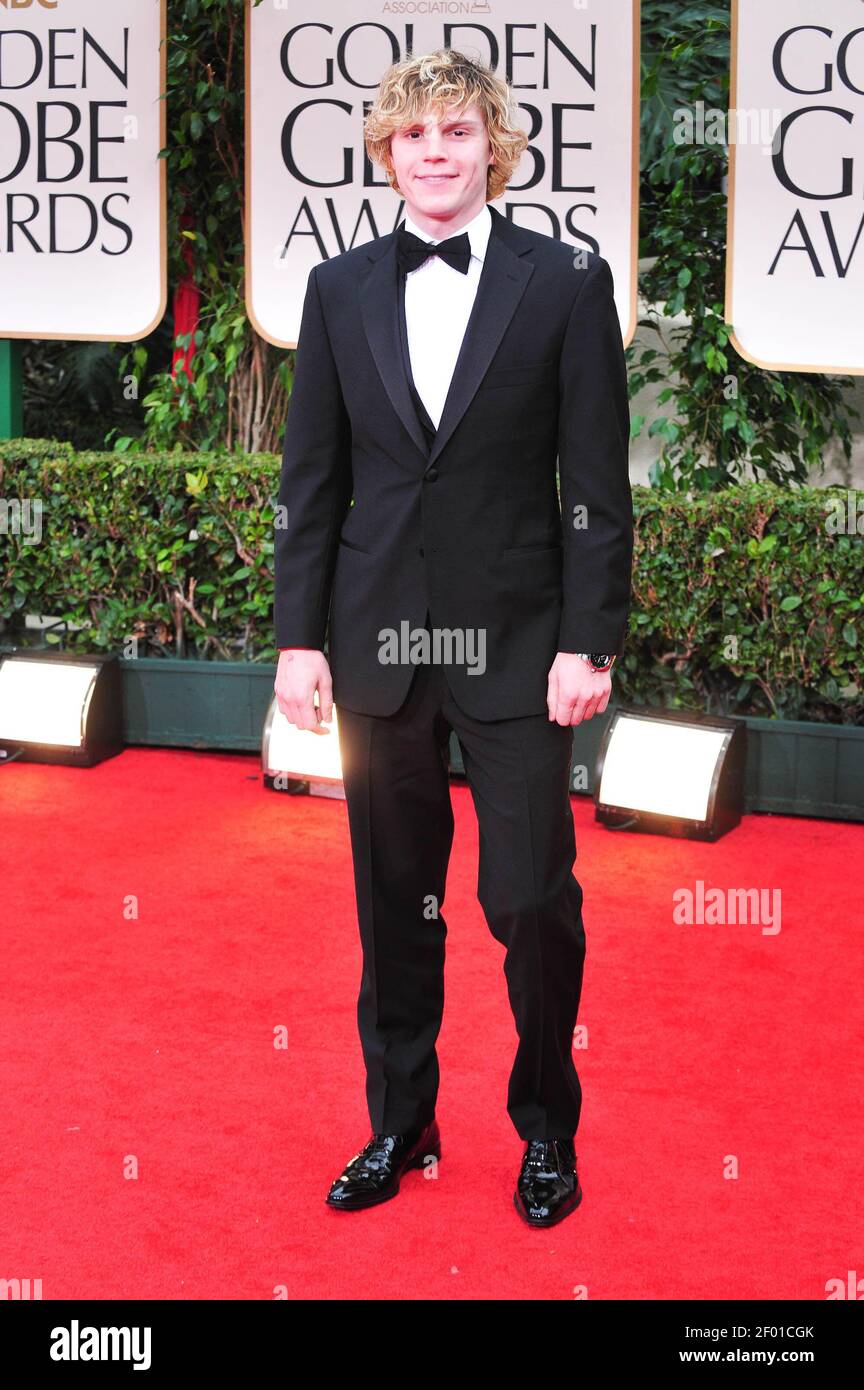 Taissa Farmiga And Evan Peters Golden Globes