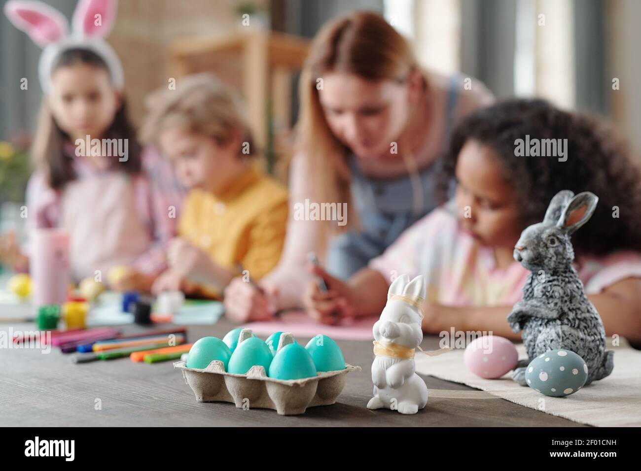 African ethnic art rabbit hi-res stock photography and images - Alamy