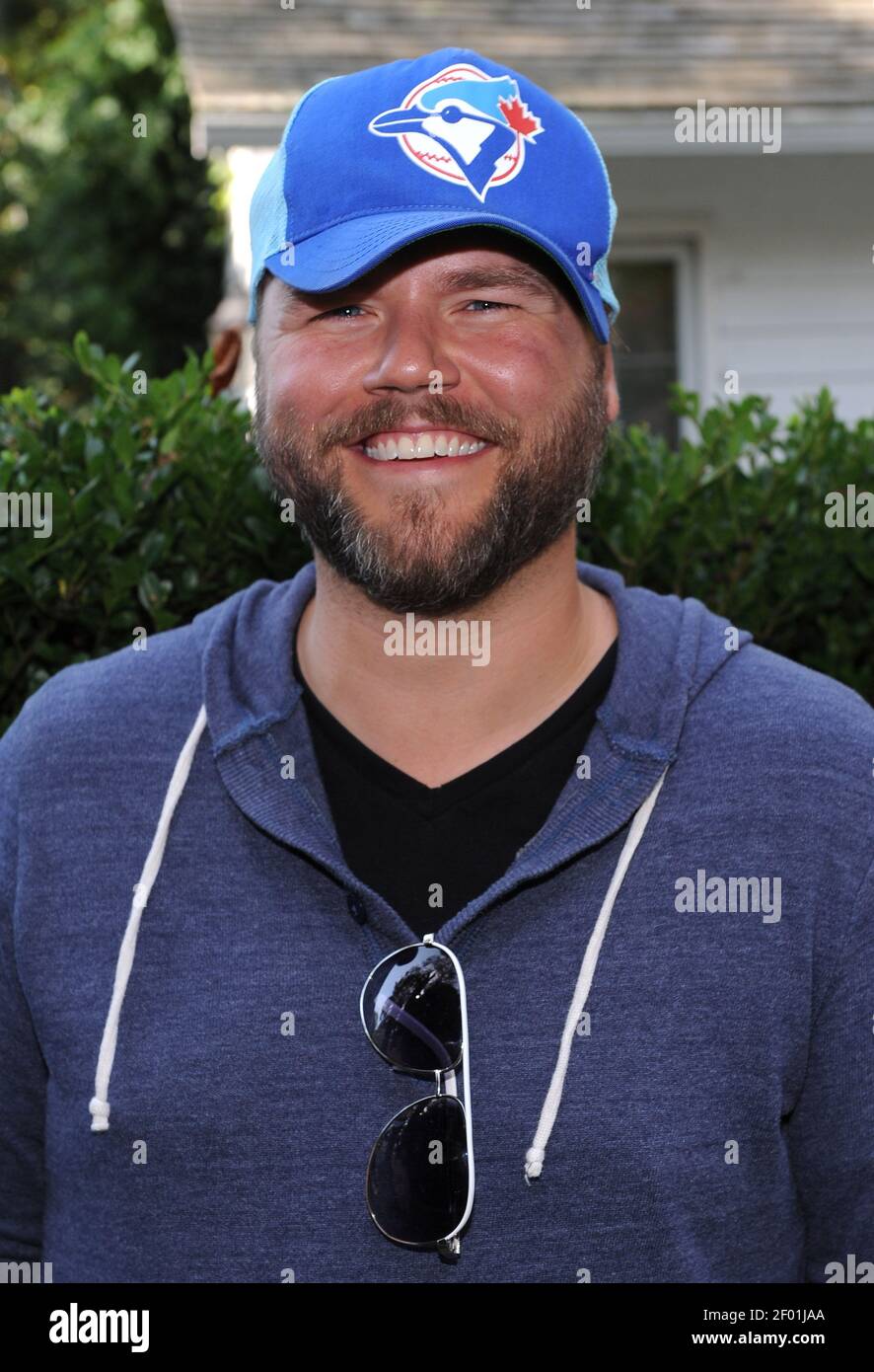 6 October 2012 - East Hampton, NY - Actor Tyler Labine attends the ...