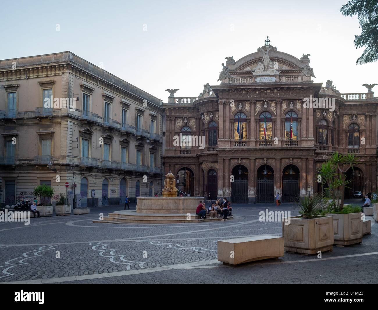 Piazza Vicenzo Bellini, Catania Stock Photo - Alamy