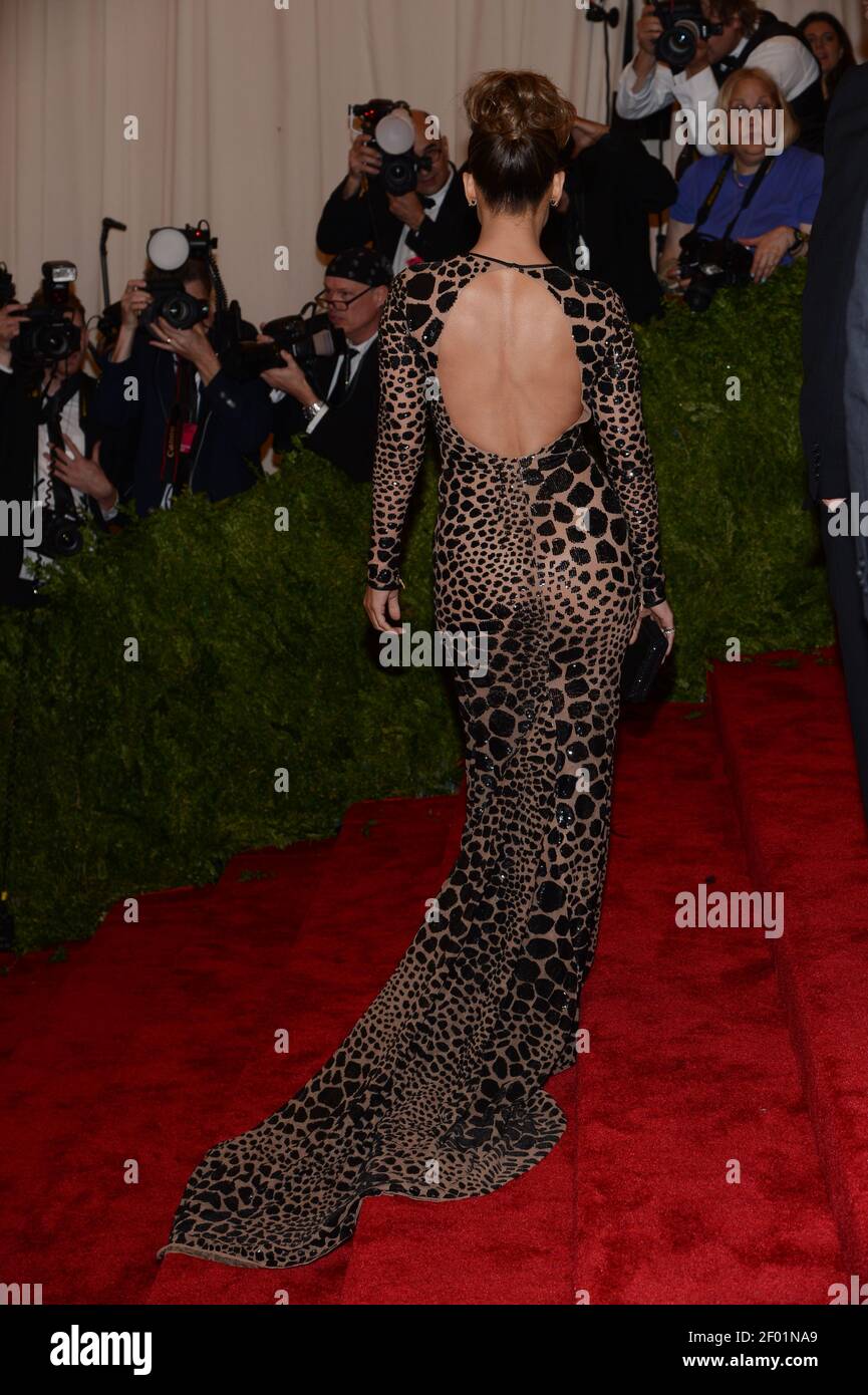 Jennifer Lopez - Costume Institute Gala "Punk: Chaos to Couture" Red ...