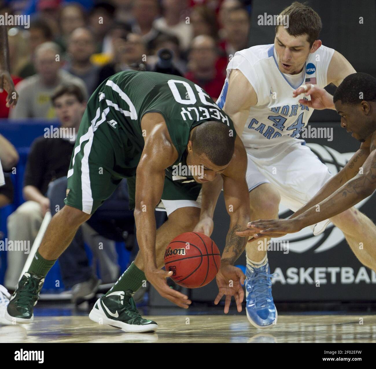 North Carolina's Tyler Zeller (44) and Reggie Bullock try for a steal ...