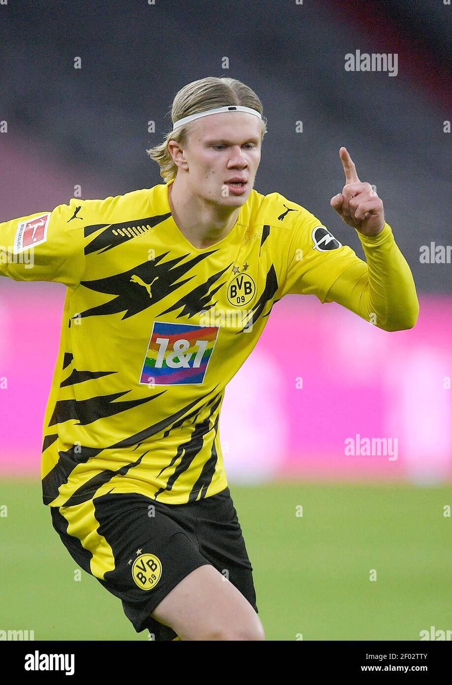 Erling haaland goal celebration hi-res stock photography and images - Alamy