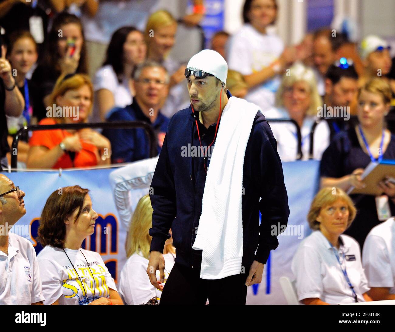 Michael phelps usa starting mens hi-res stock photography and images ...