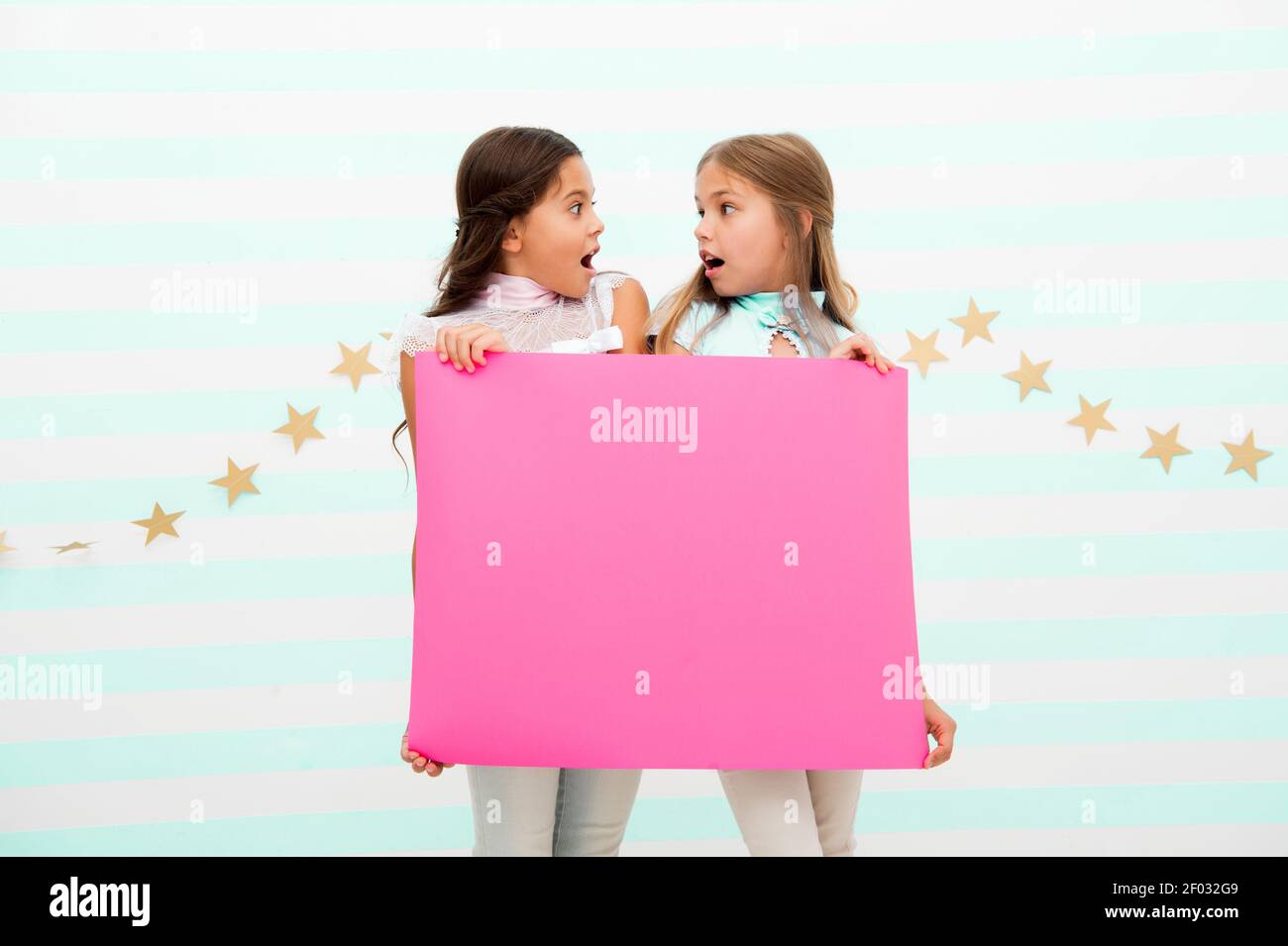 Shocking girls hi-res stock photography and images - Alamy
