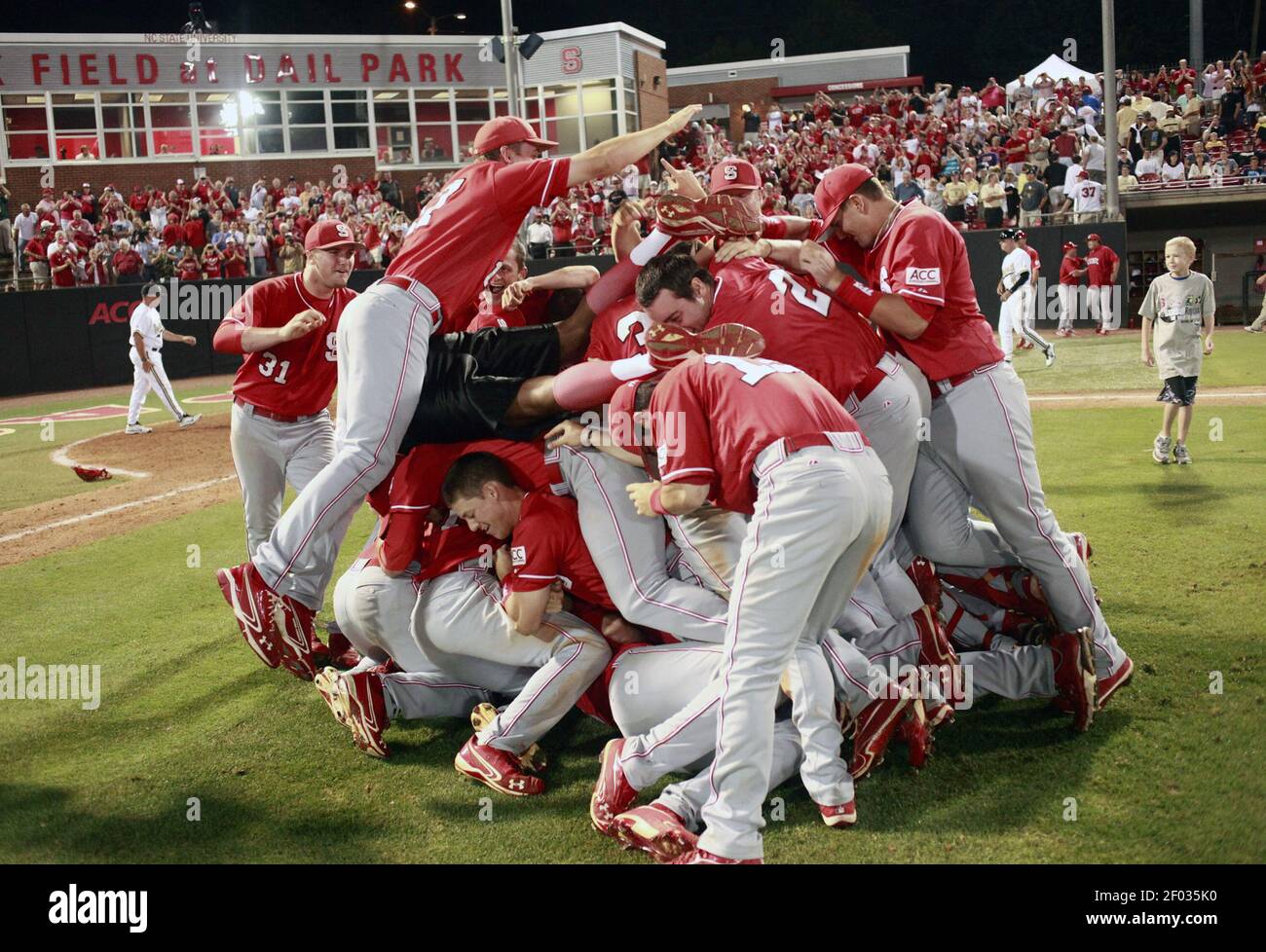 N.C. State's celebrates a 9-7 victory over Vanderbilt following the ...