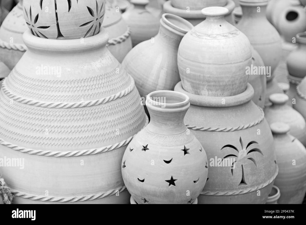 Oman traditional pot Black and White Stock Photos & Images - Alamy