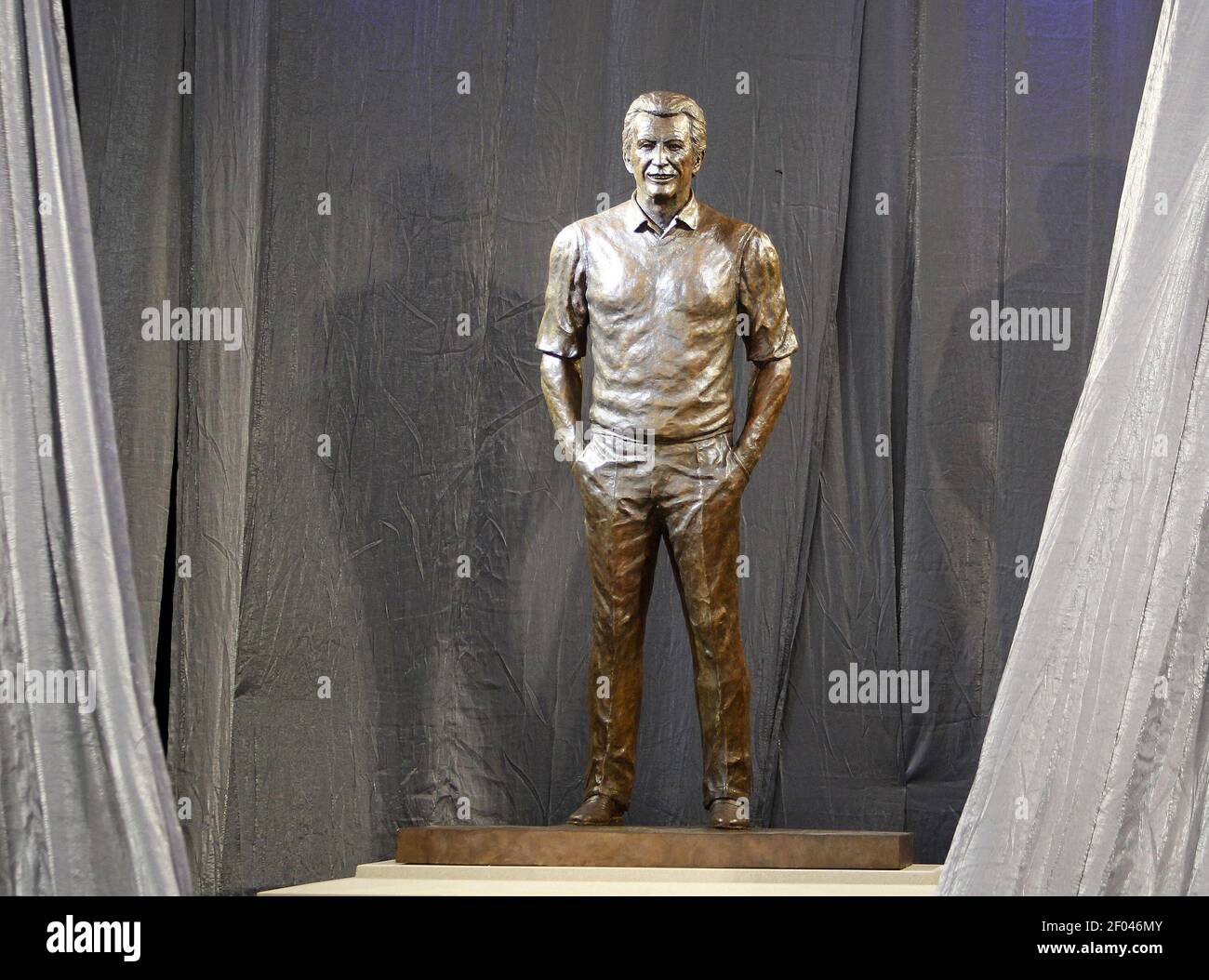 A bronze sculpture by Brian Maughan and Douglas Kwart of Milwaukee ...