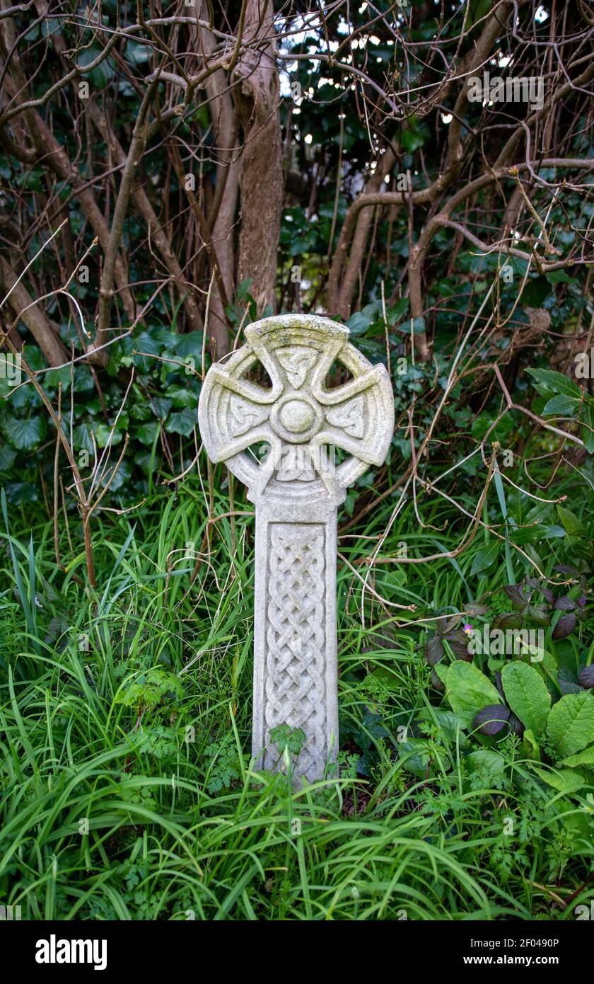 Celtic cross in the hedgerow Cornwall england uk Stock Photo - Alamy