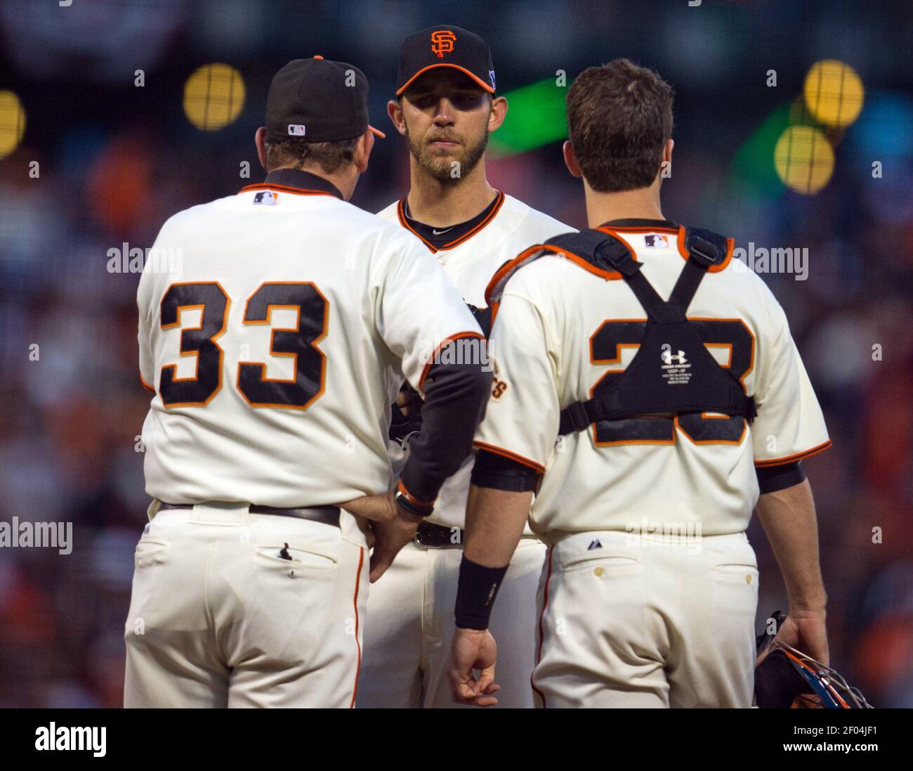 San Francisco Giants pitching coach Dave Righetti (33) visits Giants ...