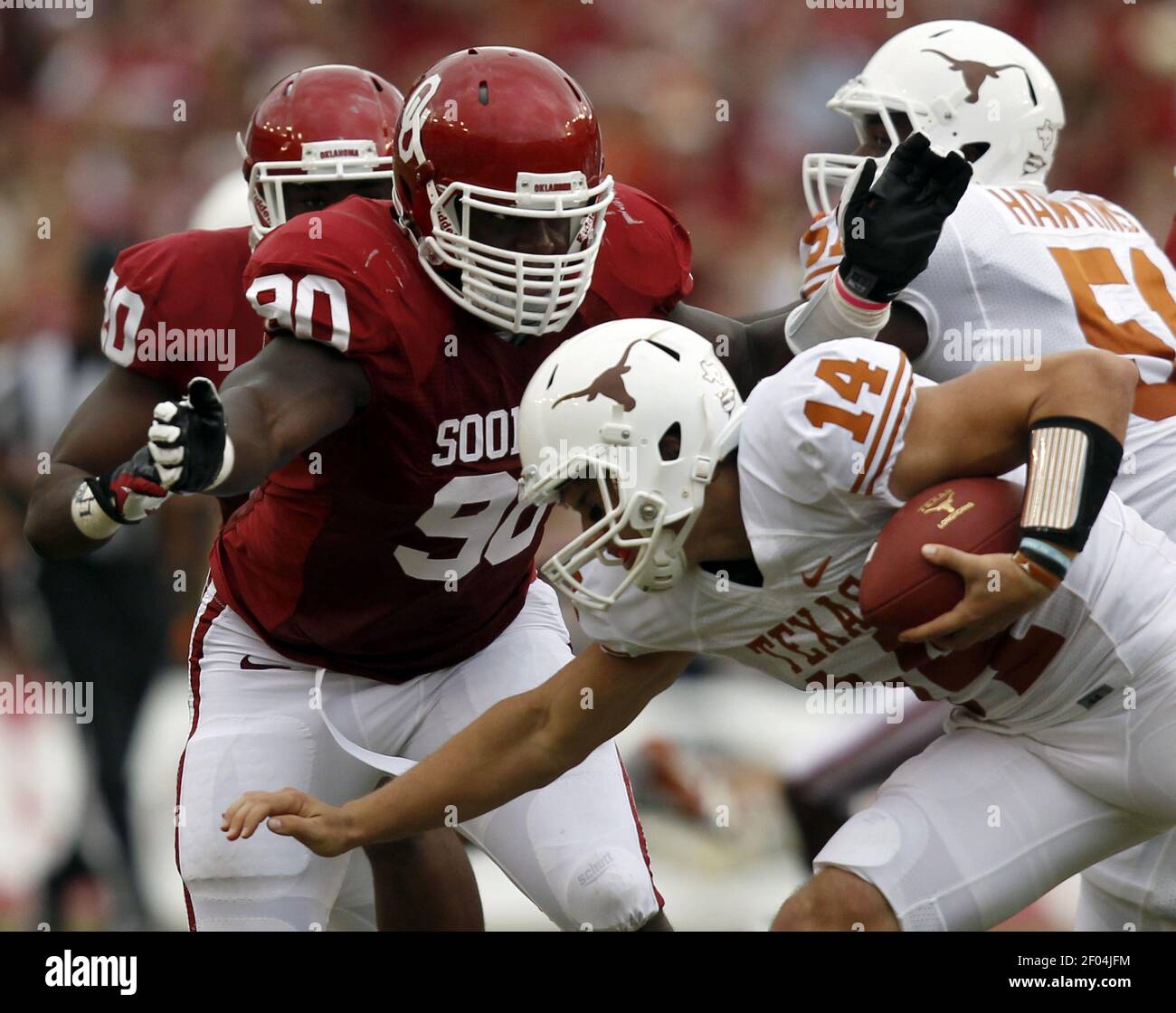 Oklahoma Sooners defensive end David King (90) pressures Texas ...
