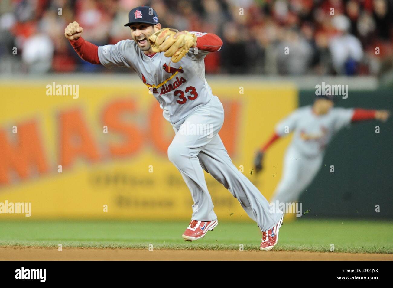 St. Louis Cardinals second baseman Daniel Descalso (33) celebrates ...