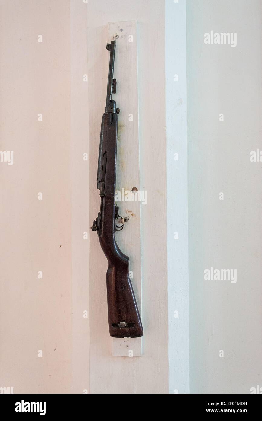 Antique rifle, Holguin, Cuba Stock Photo - Alamy