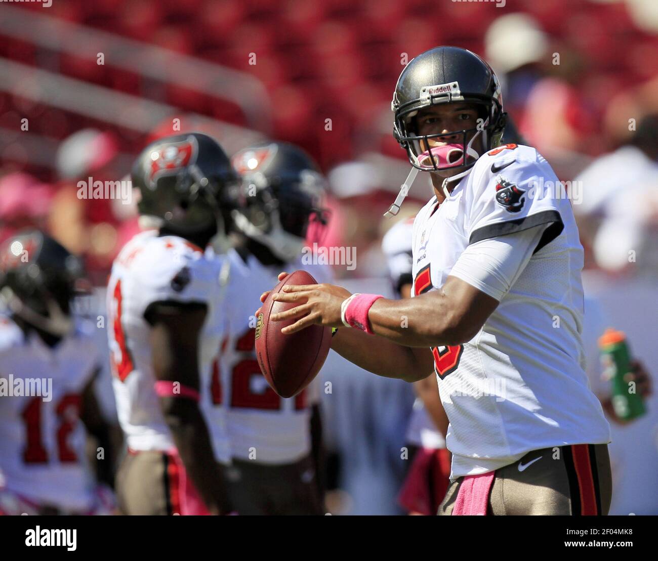 Tampa Bay Buccaneers quarterback Josh Freeman (5) warms up before the ...
