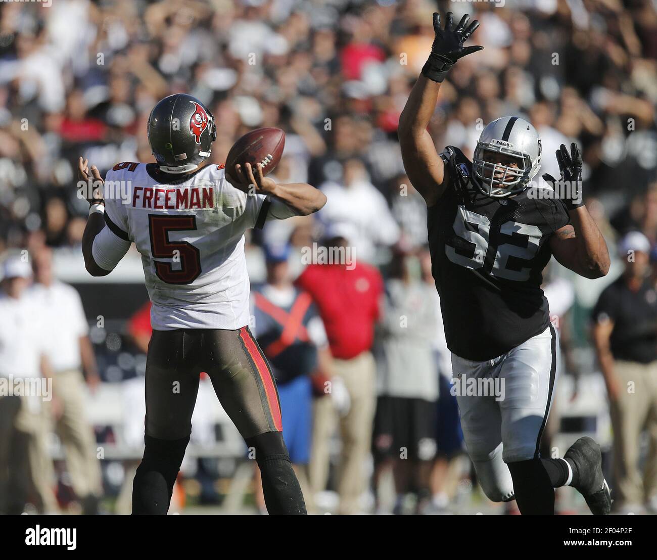 Tampa Bay Buccaneers' starting quarterback Josh Freeman (5) throws ...