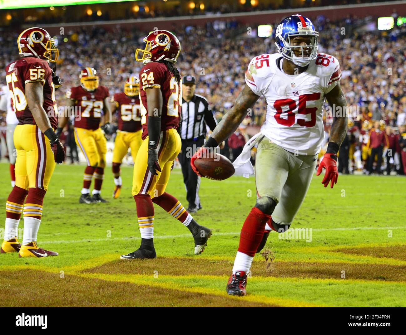 New York Giants tight end Martellus Bennett (85) celebrates scoring a ...