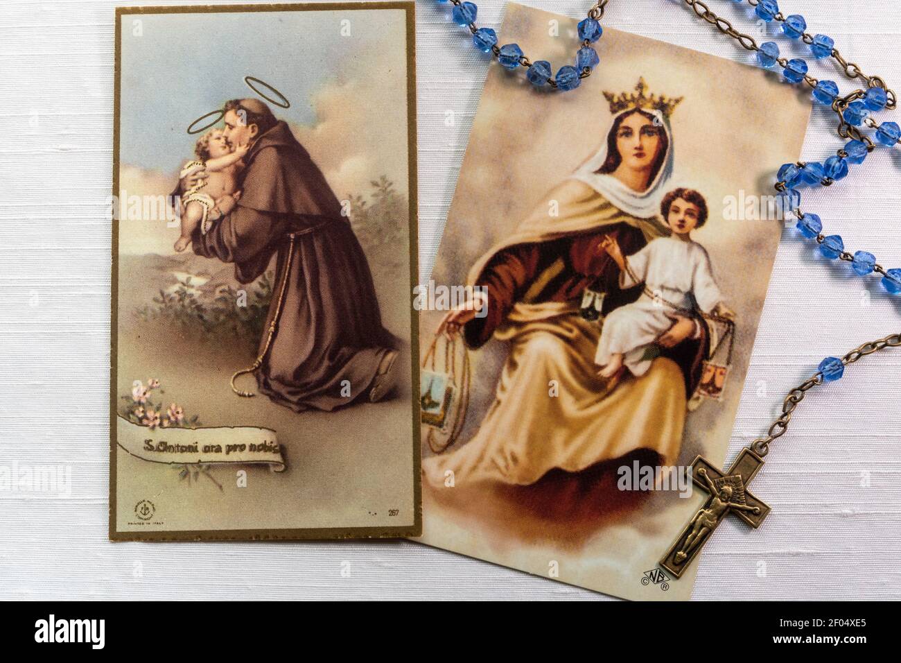 Catholic rosary hi-res stock photography and images - Alamy