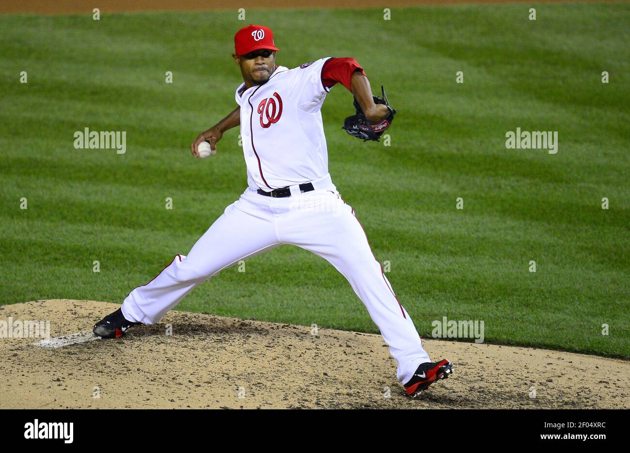 Washington Nationals starting pitcher Edwin Jackson (33) pitches ...