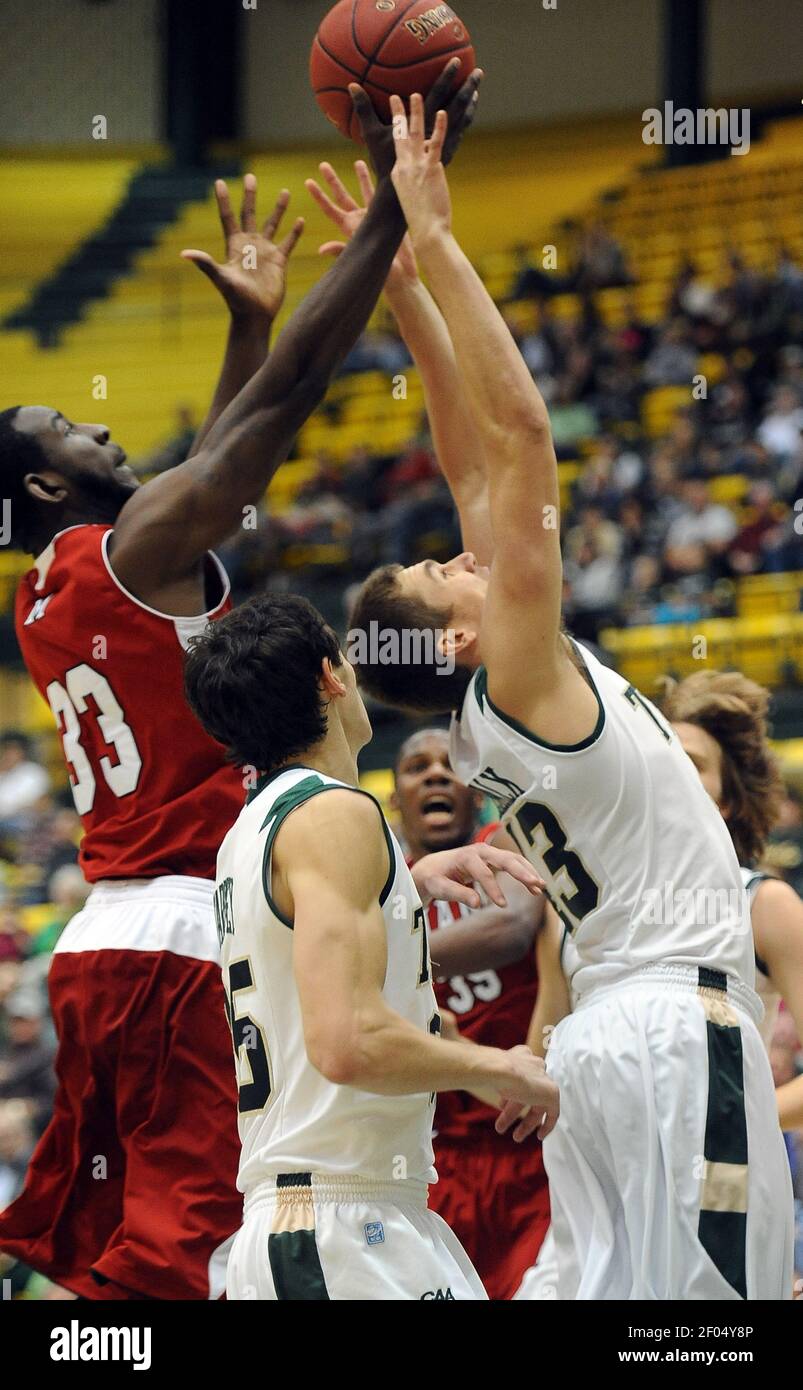 Miami (Oh) forward Will Felder (33) and William & Mary forward Tom ...