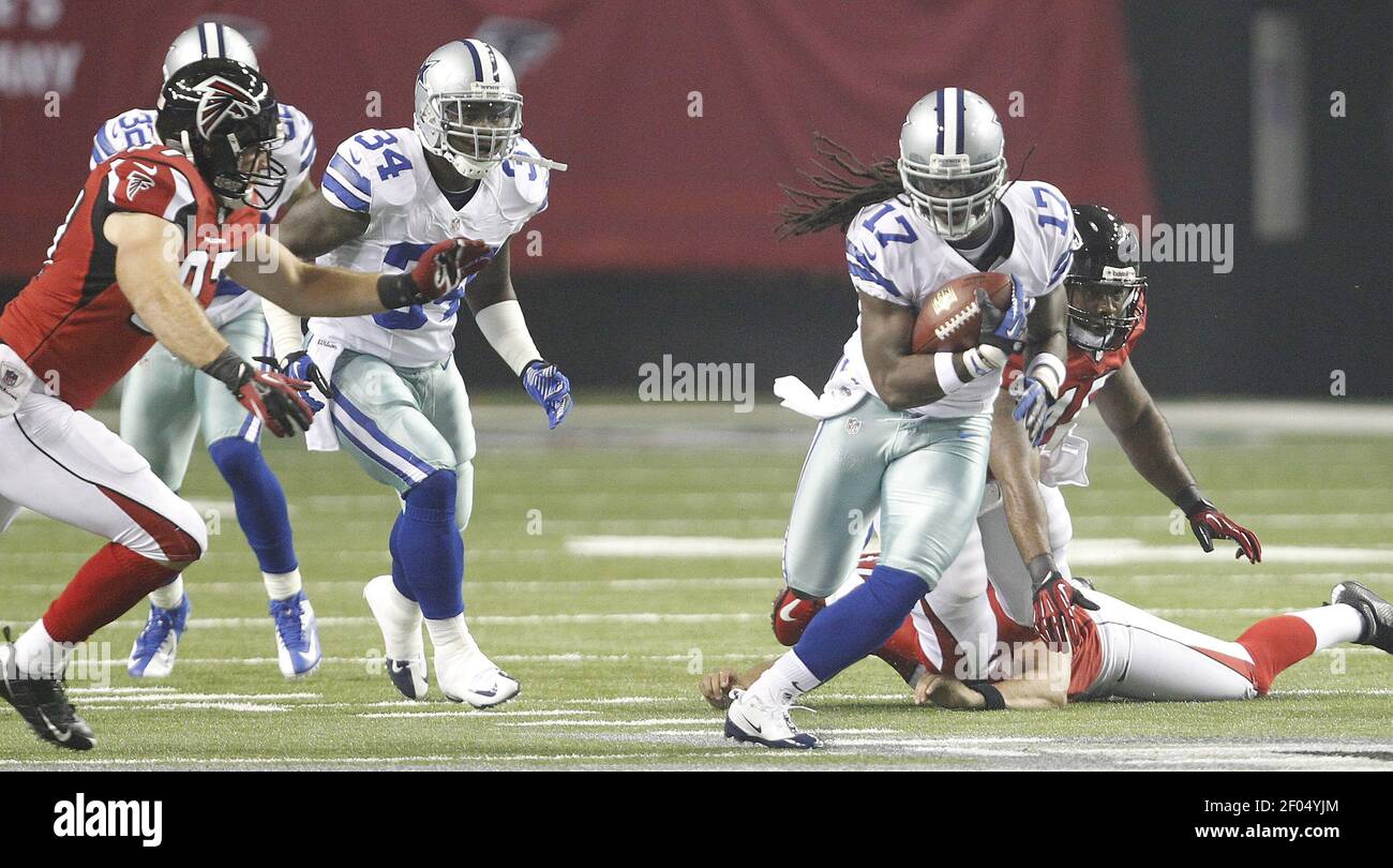 Dallas Cowboys wide receiver Dwayne Harris (17) returns a punt 33 yards ...