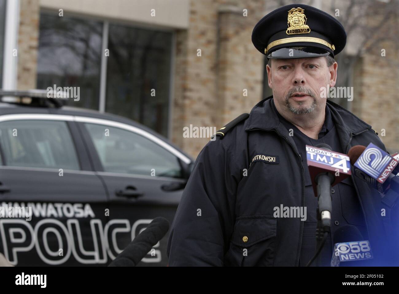 Lt. Gerald Witkowski from the Wauwatosa Police Department, gives a ...