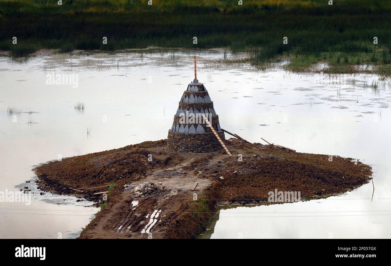 Songzhanlin hi-res stock photography and images - Alamy