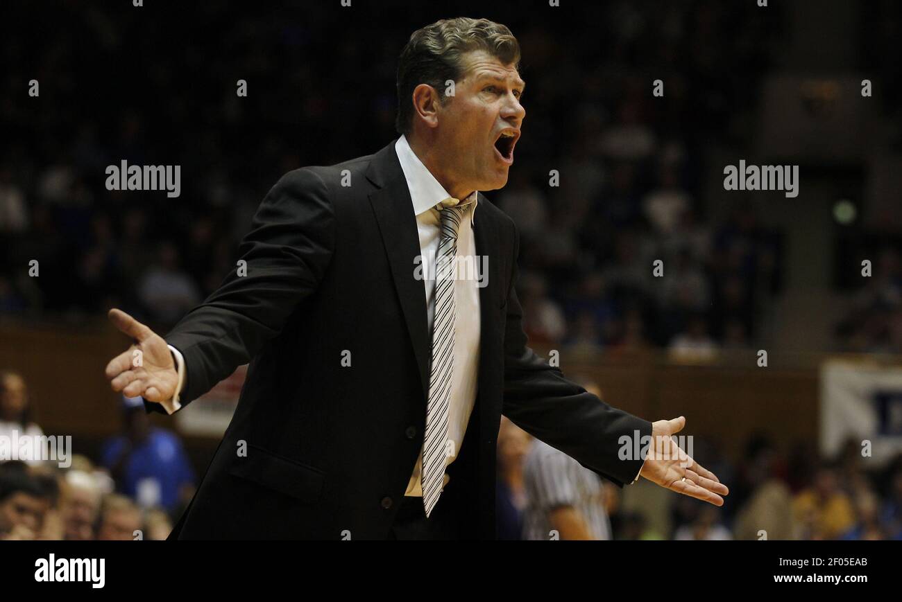 Connecticut head coach Geno Auriemma in the second half against Duke at ...