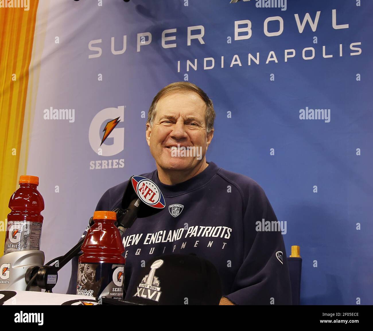 Head coach head coach Bill Belichick of the New England Patriots speaks ...