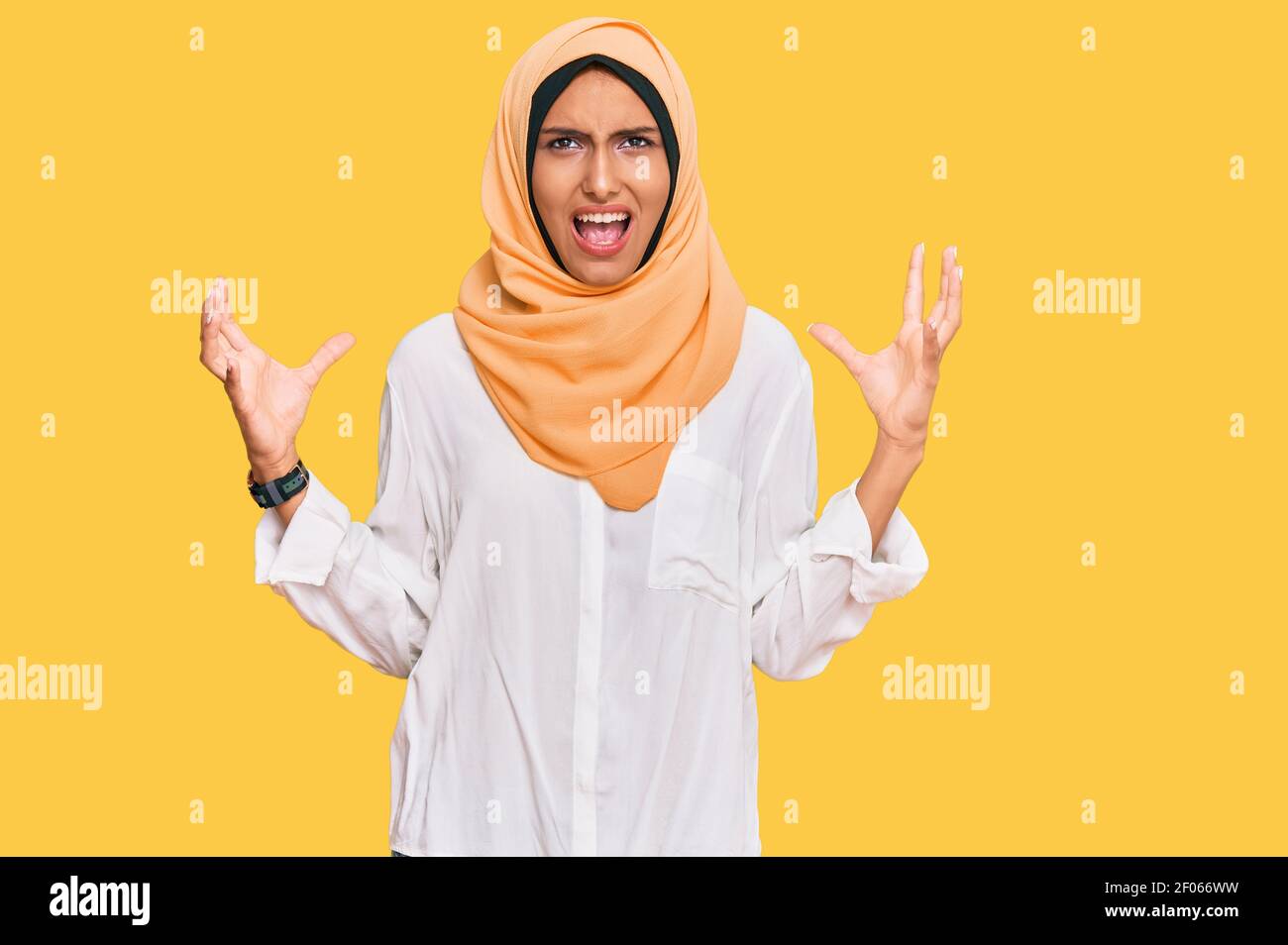 Hijab Girl Shouting High Resolution Stock Photography and Images - Alamy