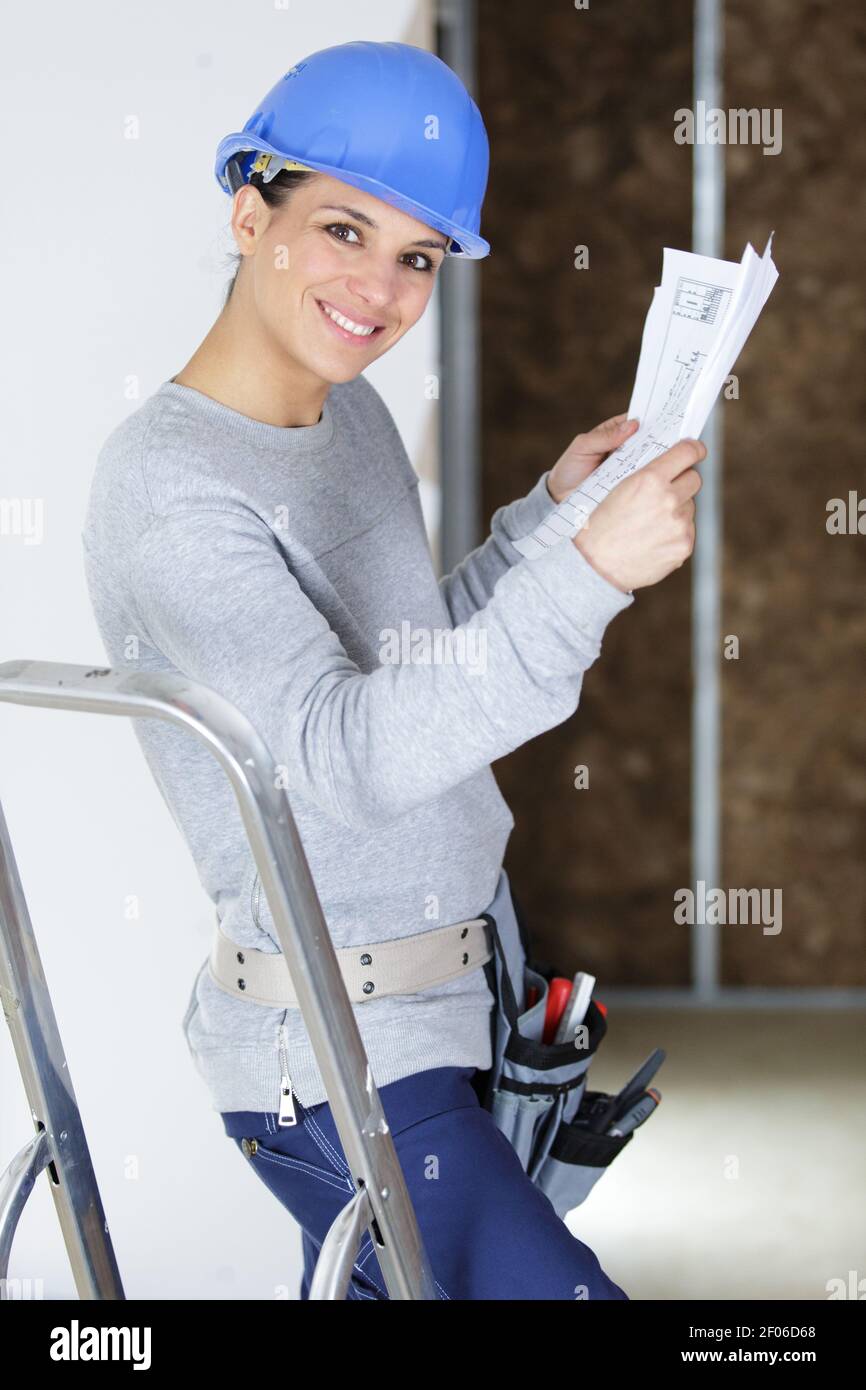 Scaling ladder hi-res stock photography and images - Alamy