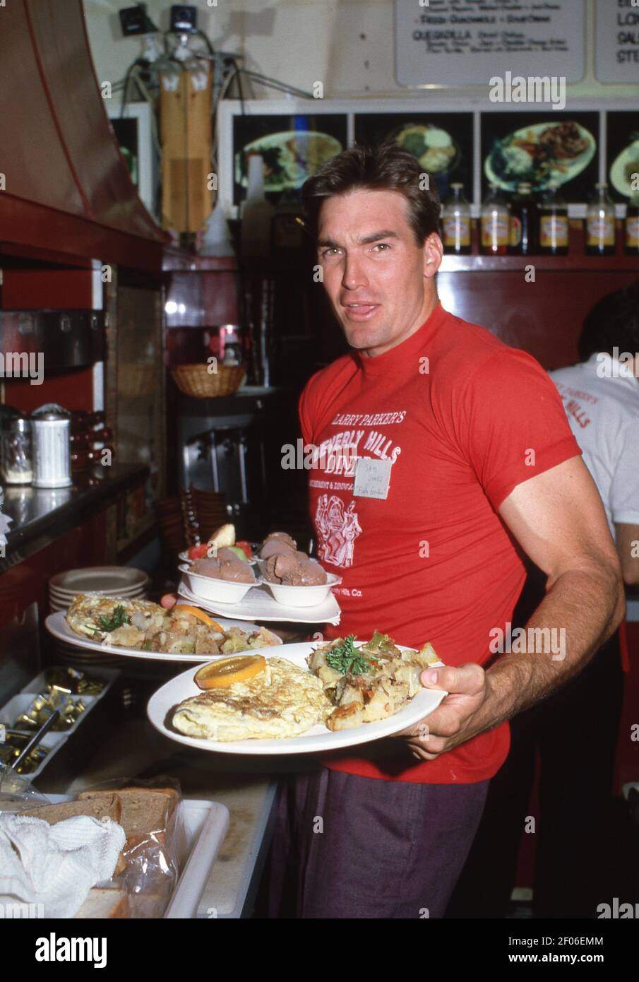 Sam Jones Circa 1987 Credit: Ralph Dominguez/MediaPunch Stock Photo - Alamy