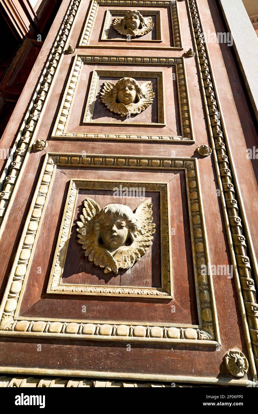 Abstract statue angel old door Stock Photo - Alamy